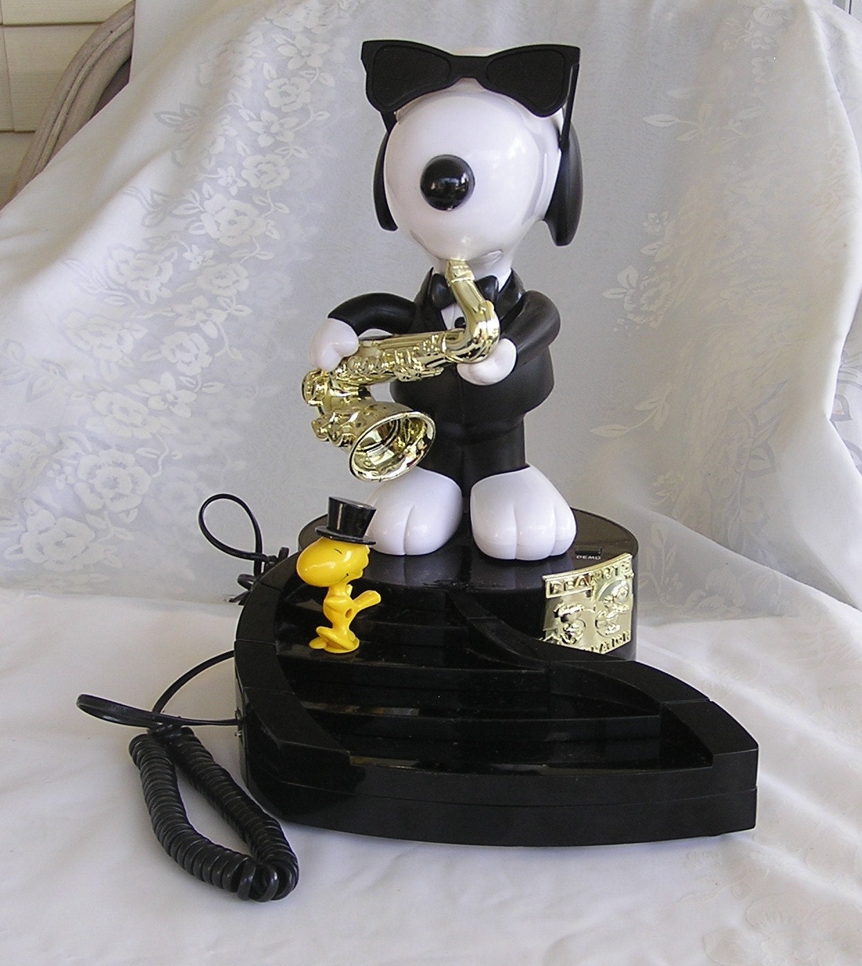 50th Anniversary Snoopy & Woodstock Saxophone Telephone
