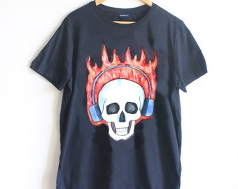 Handpainted black tshirt scull, handmade clothing, unique gift, fire shirt