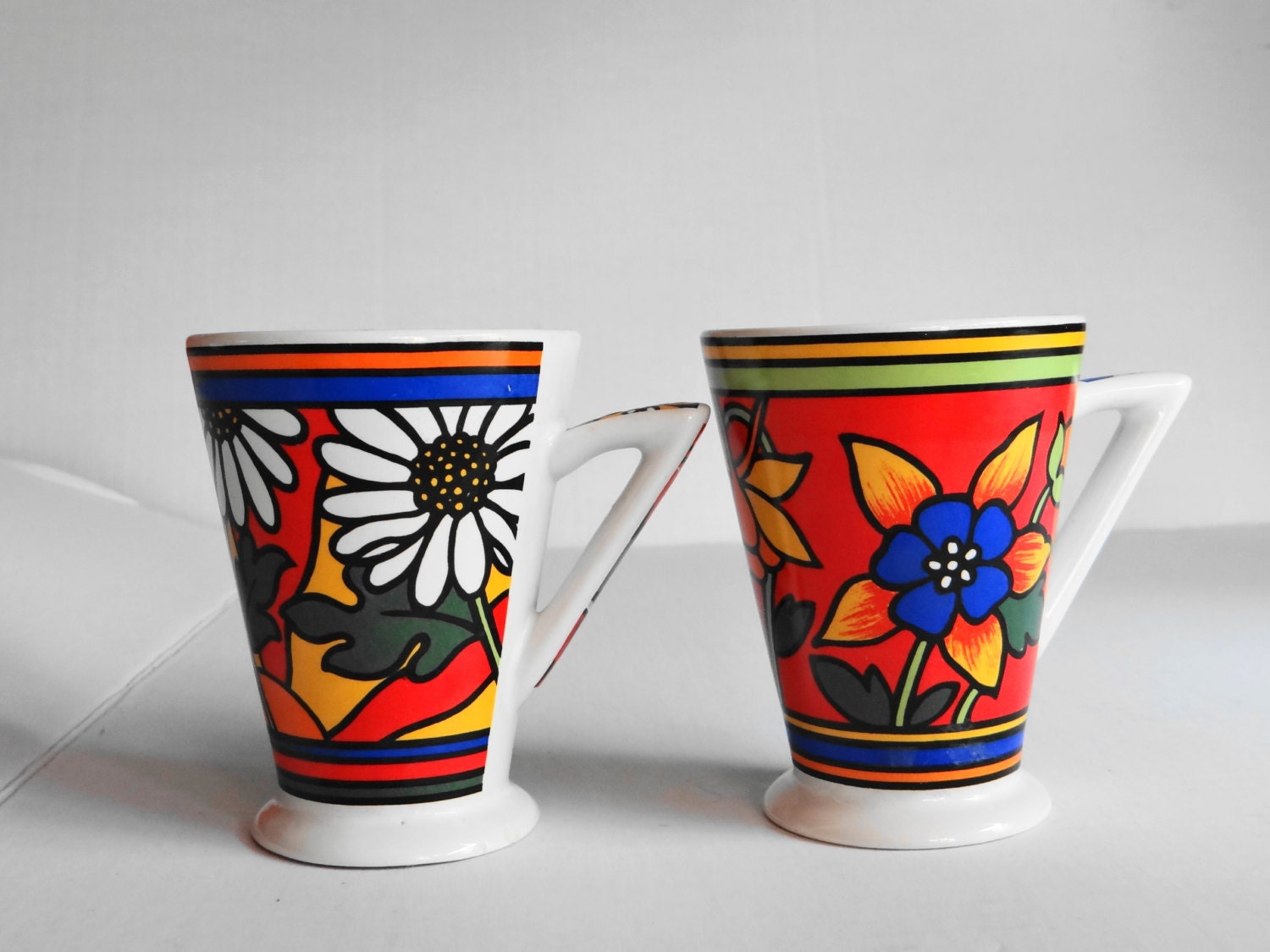 Vintage 70’s Bright Colors Flowers Art Coffee/Tea/Hot Cocoa Mugs/Cups ...