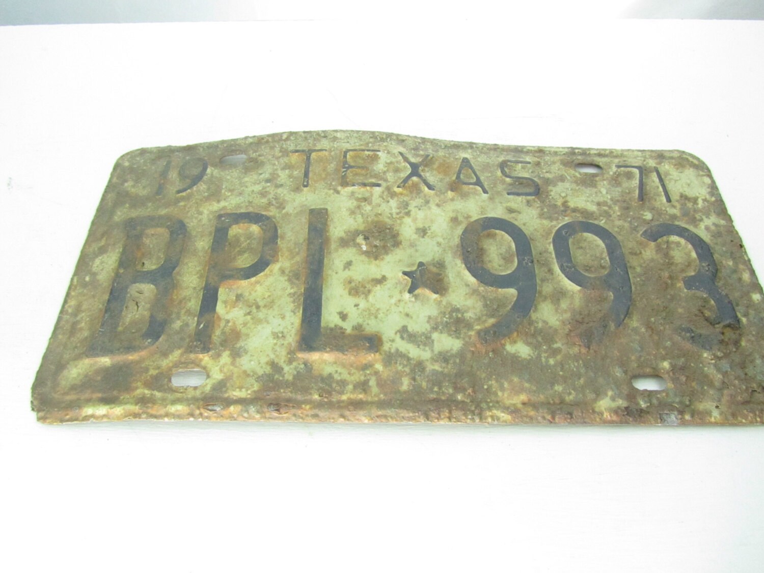 Vintage Texas License Plates Rusty License by KarensChicNShabby