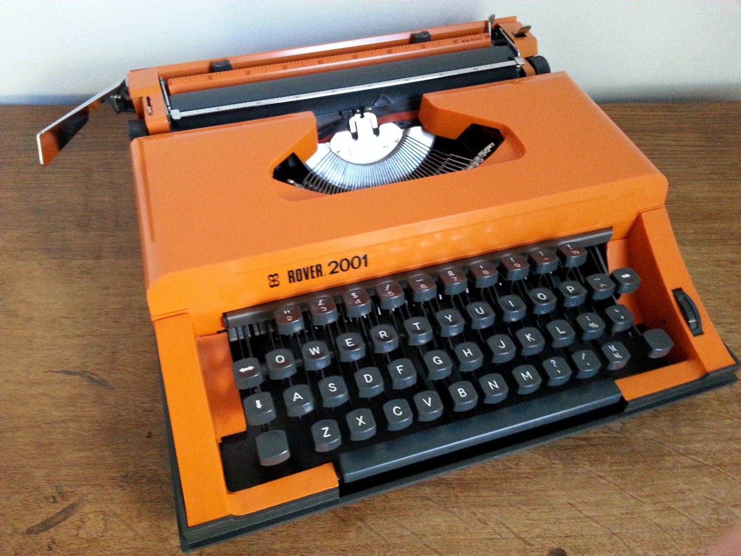 vintage typewriter – IMC spa – Chiavenna – Rover 2001 – plastic ...