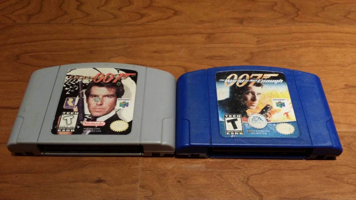 James Bond 007 Nintendo 64 game collection Goldeneye & world