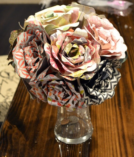 Items similar to Hand Made Paper Flower Bouquet A Dozen Paper Roses ...