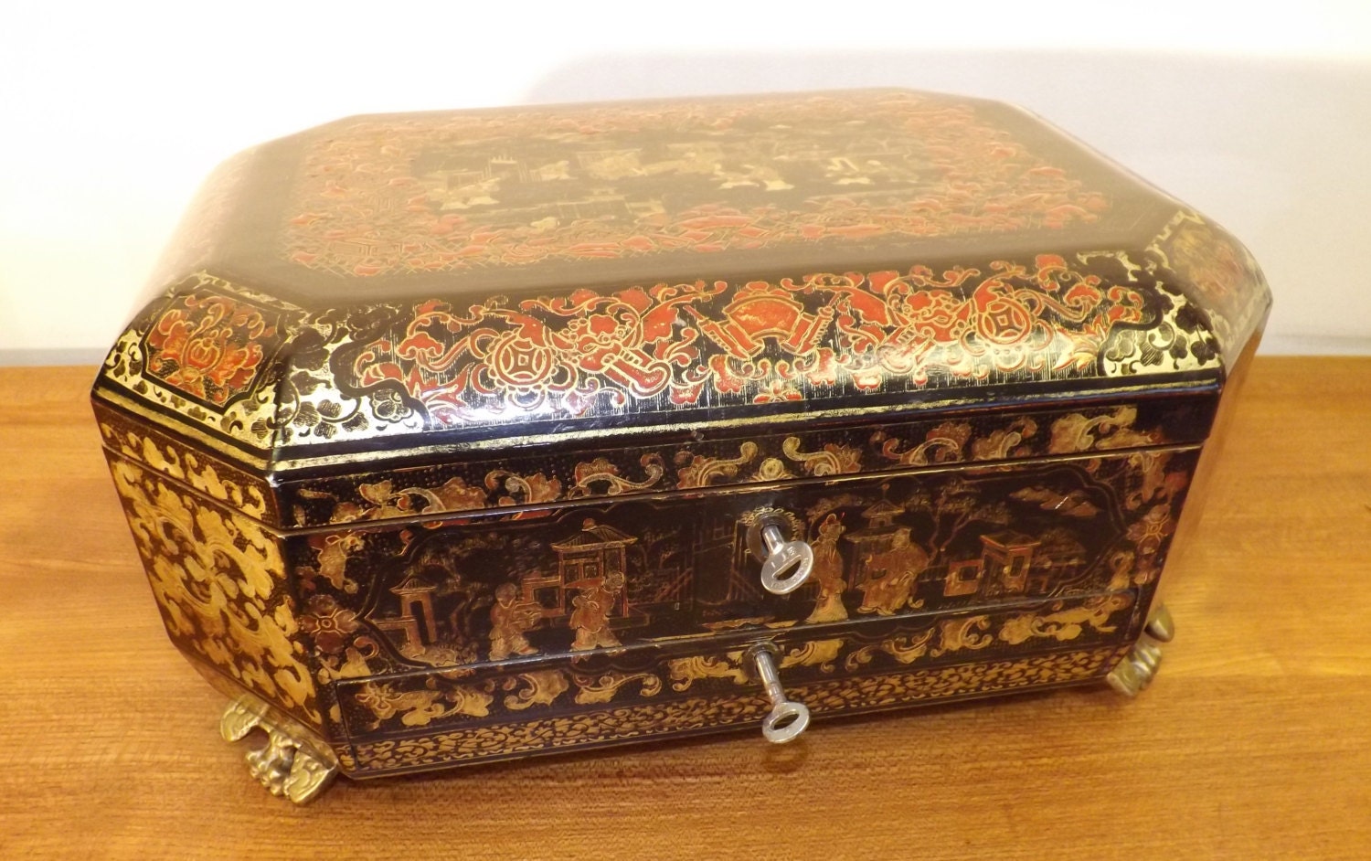 Exquisite Antique Chinese Lacquer And Gilded Sewing Work Box Original ...