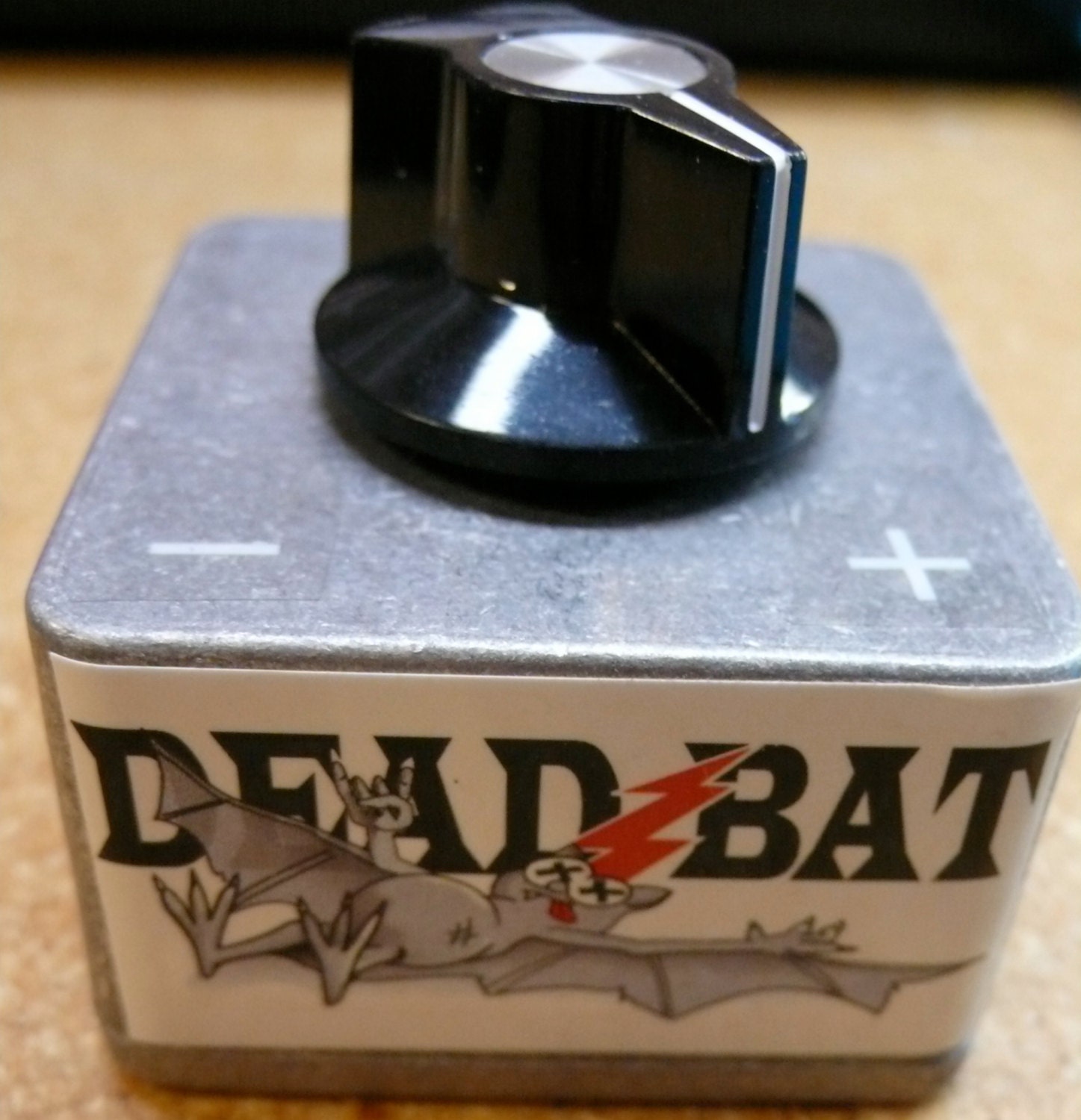 Alchemy Audio Dead Bat Dying 9 Volt Battery by AlchemyAudio