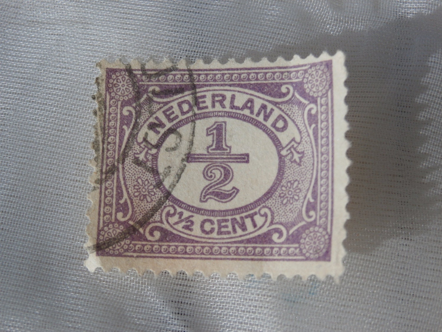 Nederland 1/2 Cent Stamp Netherlands Lilac or Purple 1920s or