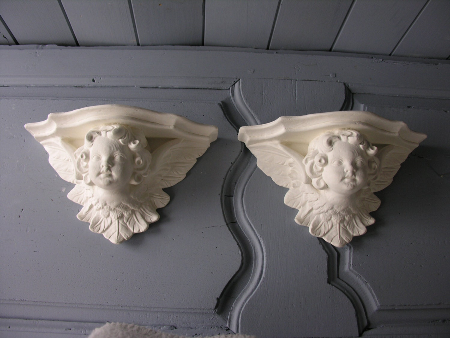 Pair of french vintage cherub shelf – plaster Shelf – Haute Juice