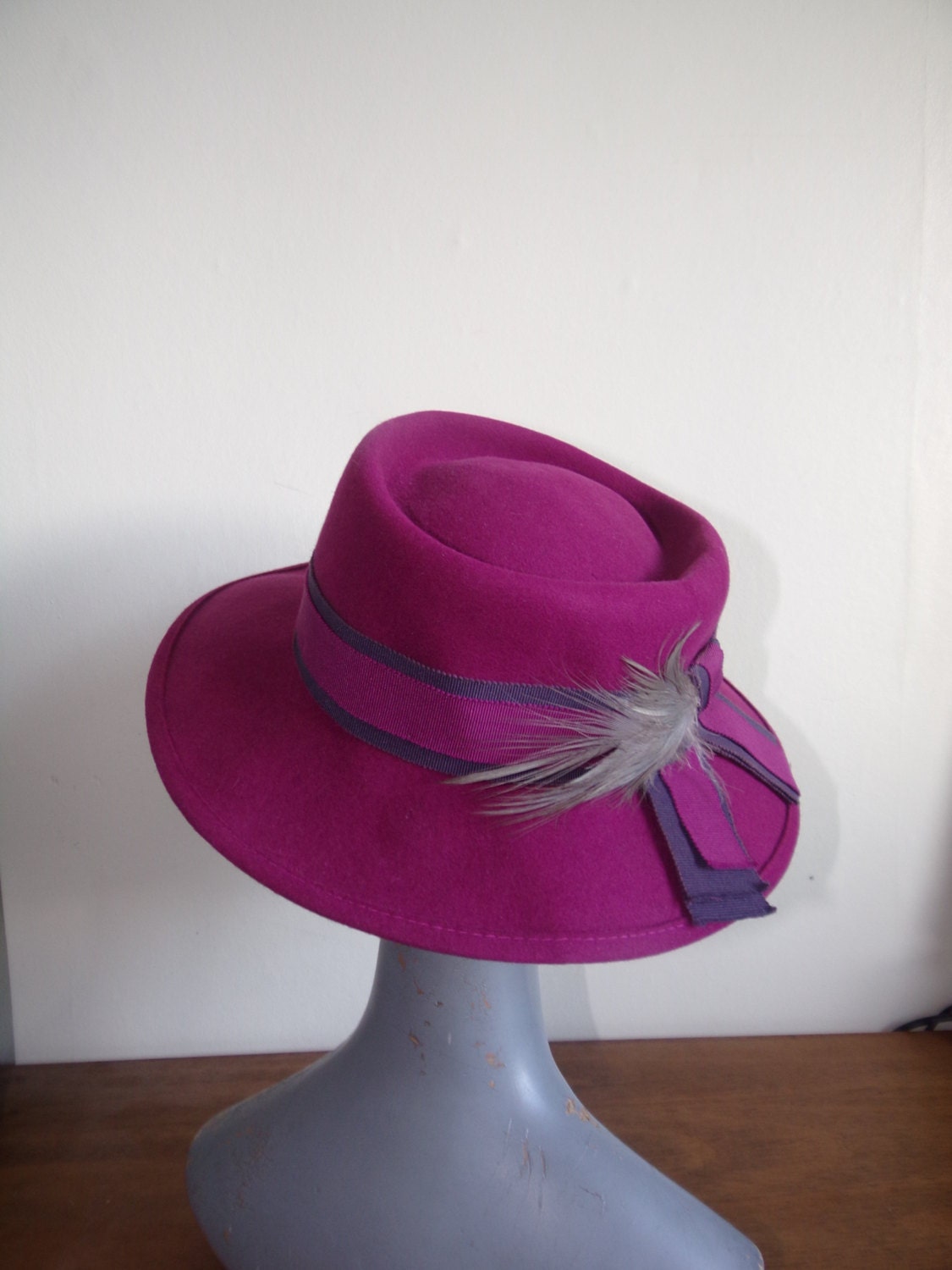 Vintage 70s Magenta Fedora Hat Felt Purple Band Ladies Vintage ...