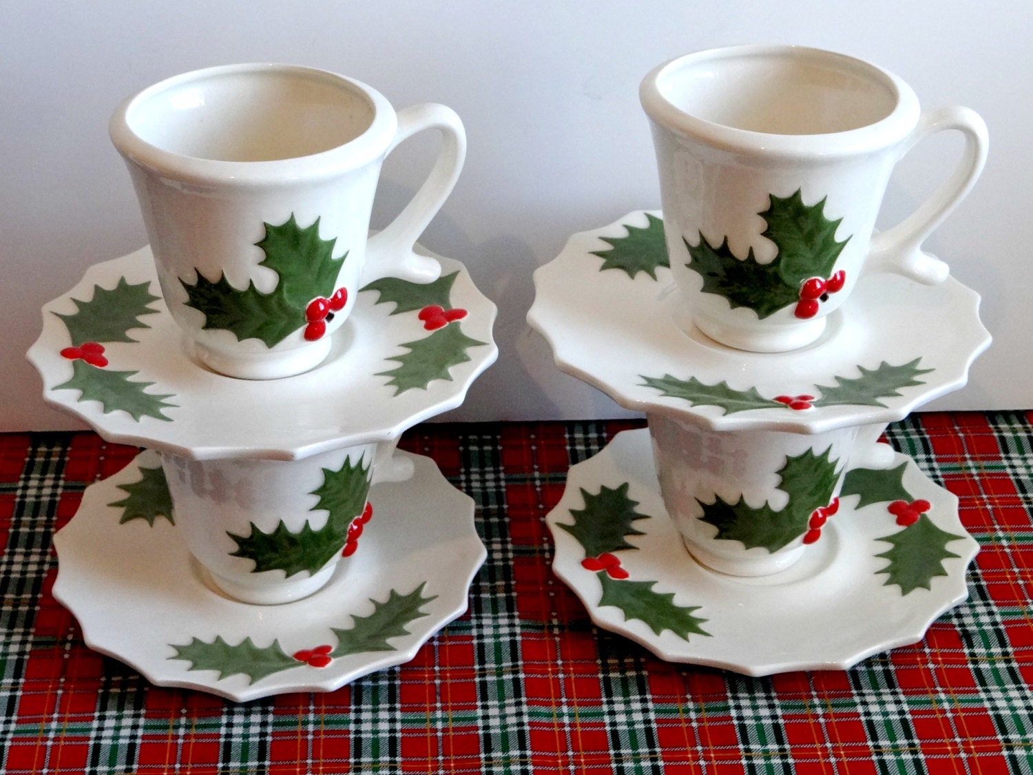 Vintage Set of 4 Holly and Berry Teacup and Saucer Sets, Christmas ...