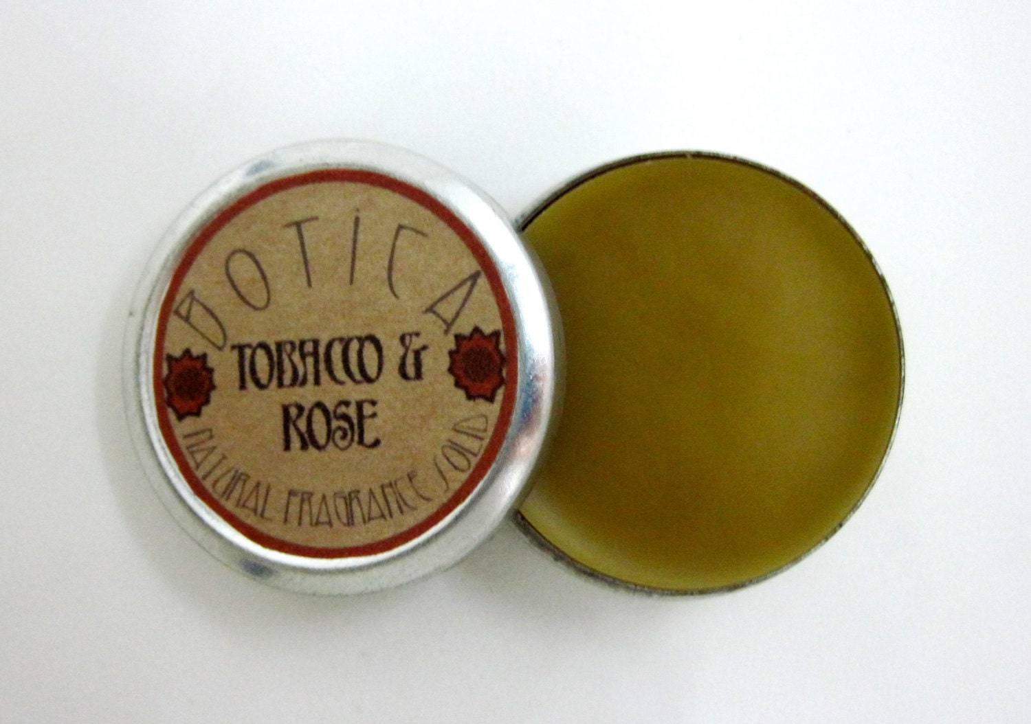 Tobacco & Rose Tobacco. Rose. Leather. Vetiver. Natural