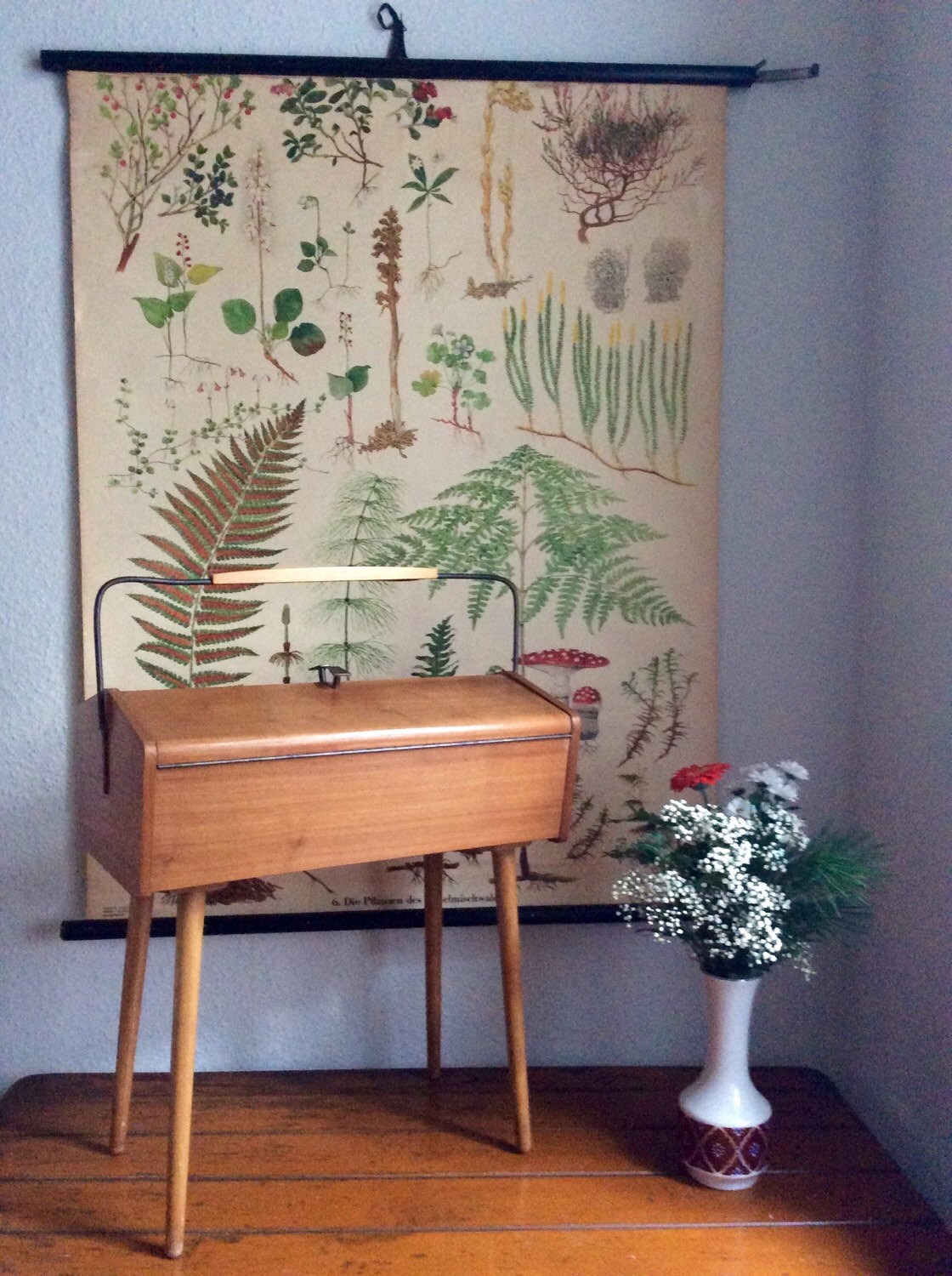 Vintage Mid Century modern 1960s Sewing box on legs with handle ...