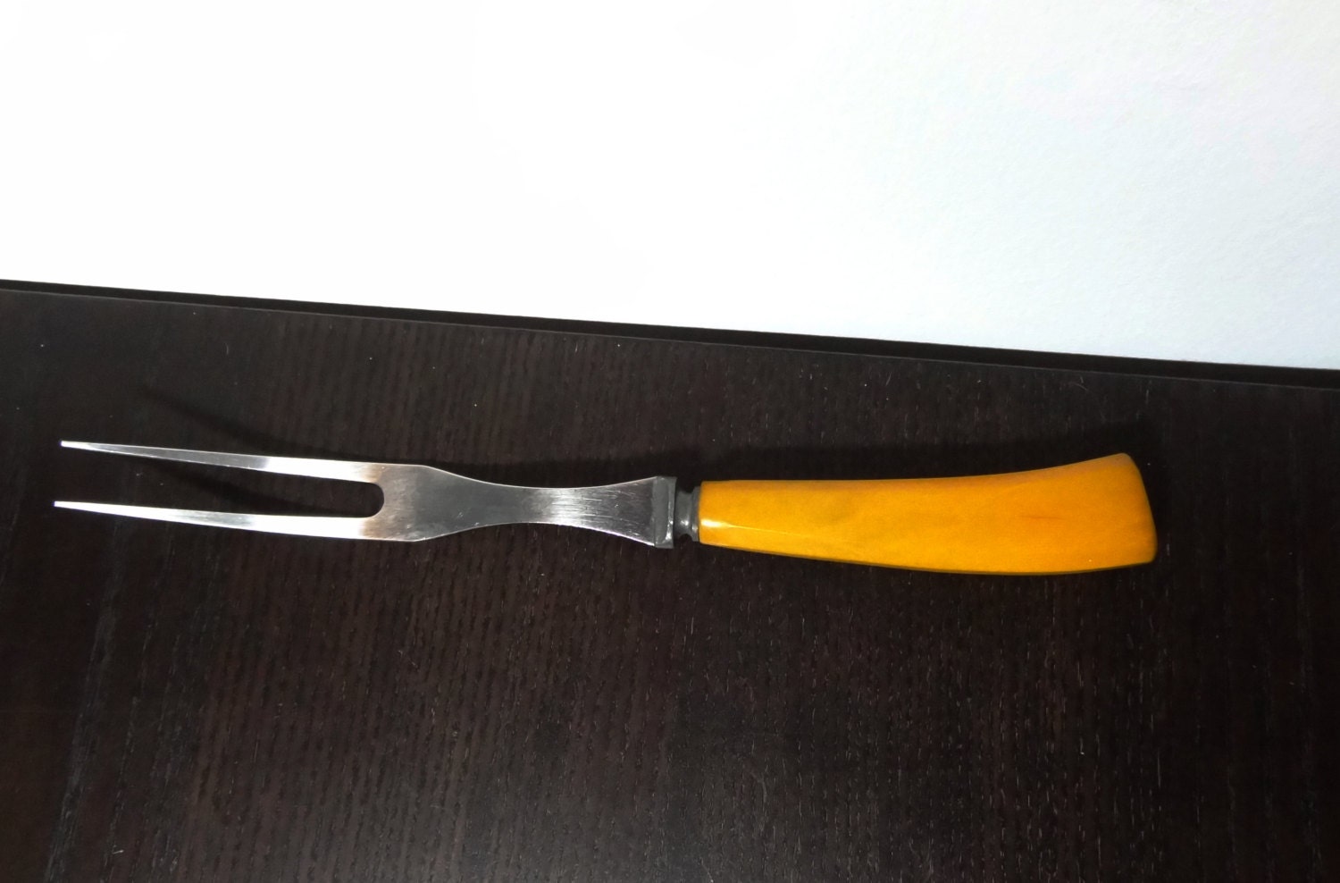 Vintage Stainless Steel and Butterscotch/Yellow Bakelite Meat Carving ...