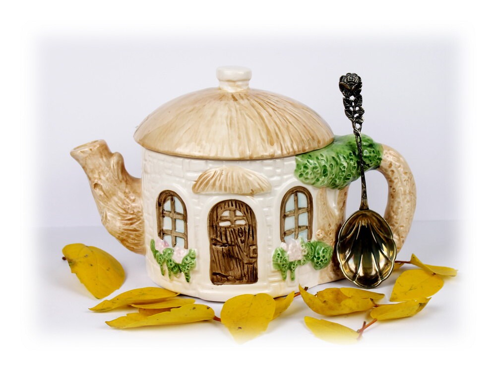 Vintage Large Tree House TEAPOT Collectible Teapot Figurine Teapot ...