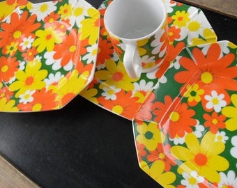 Yellow flower plates | Etsy