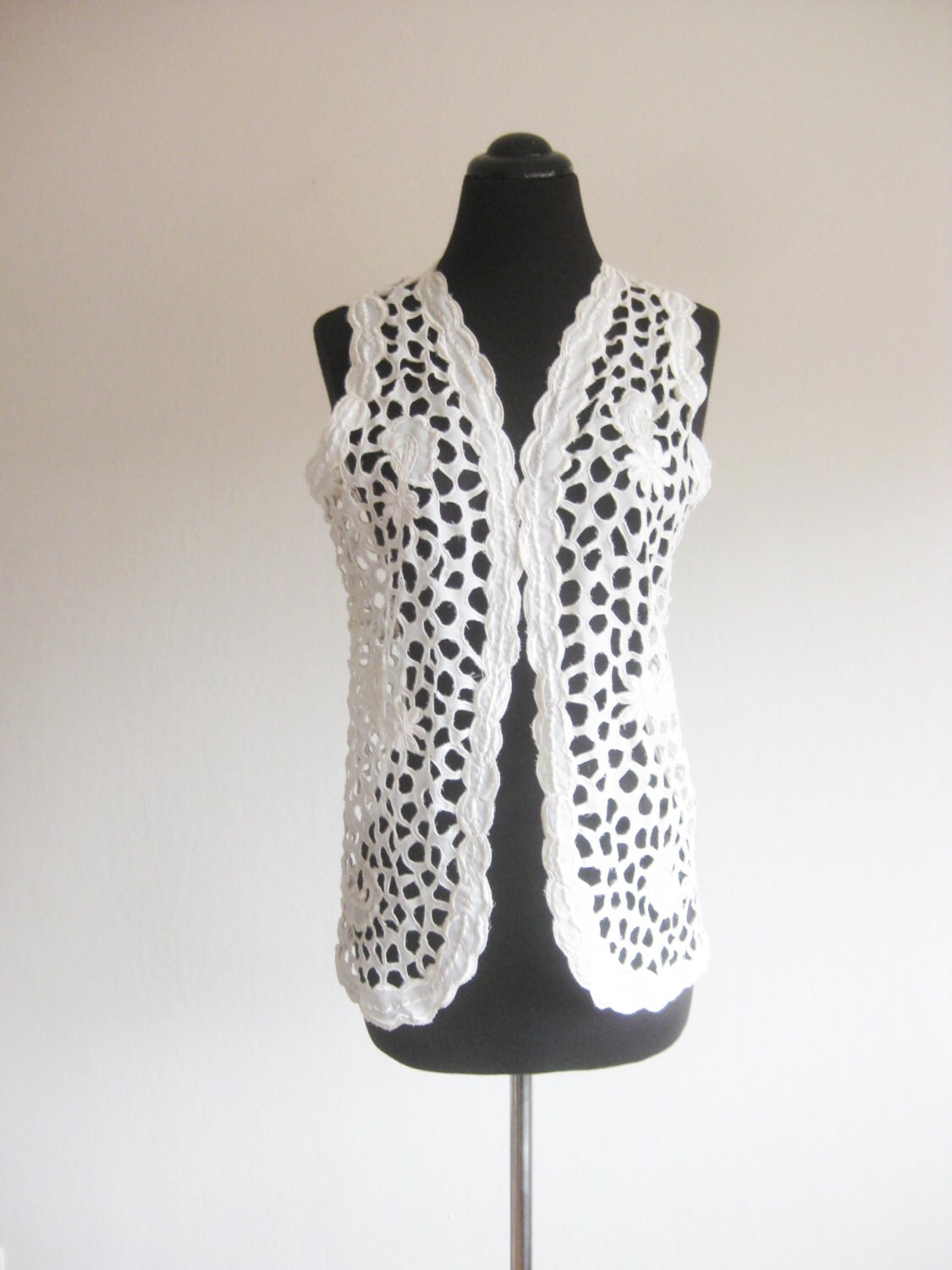 Vintage 1960s Lace Vest Cut Out Detail Womens Small Medium Large S M L ...