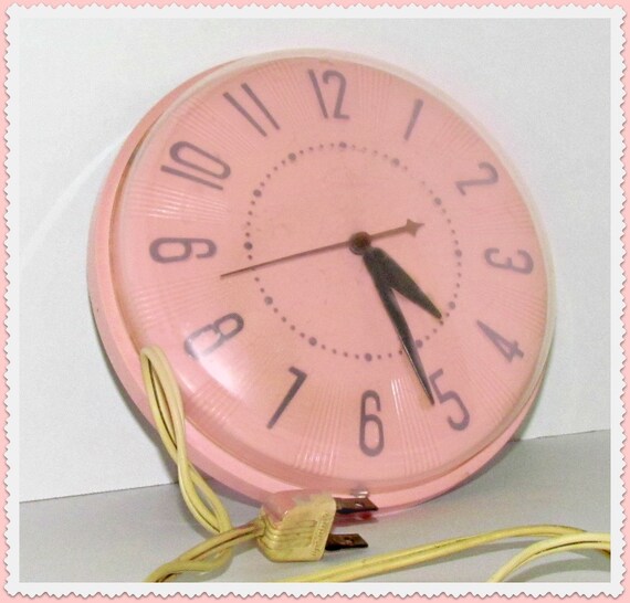 Vintage Sunbeam Pink Wall Clock Electric Model A001 Shabby