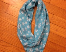 Popular items for snowflake scarf on Etsy