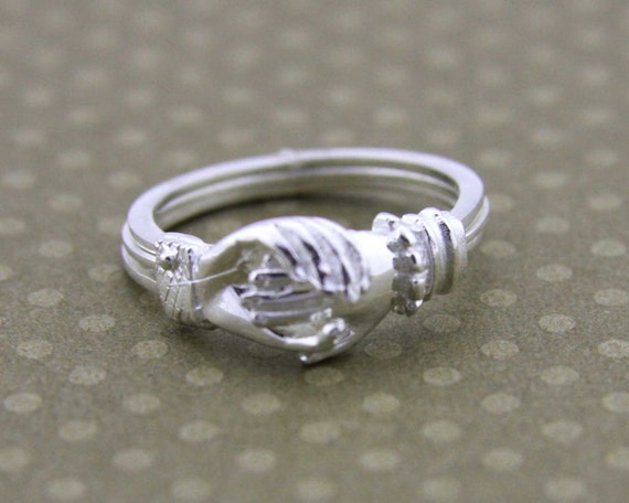 Sterling Silver Movable Hand Ring Silver Claddagh ringHands