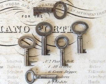 6 vintage skeleton keys, antique keys, antique skeleton keys, old ...