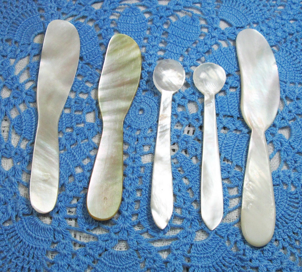 Vintage Mother of Pearl Spreaders and Condiment Spoons – Haute Juice