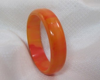Popular items for marbled bakelite on Etsy