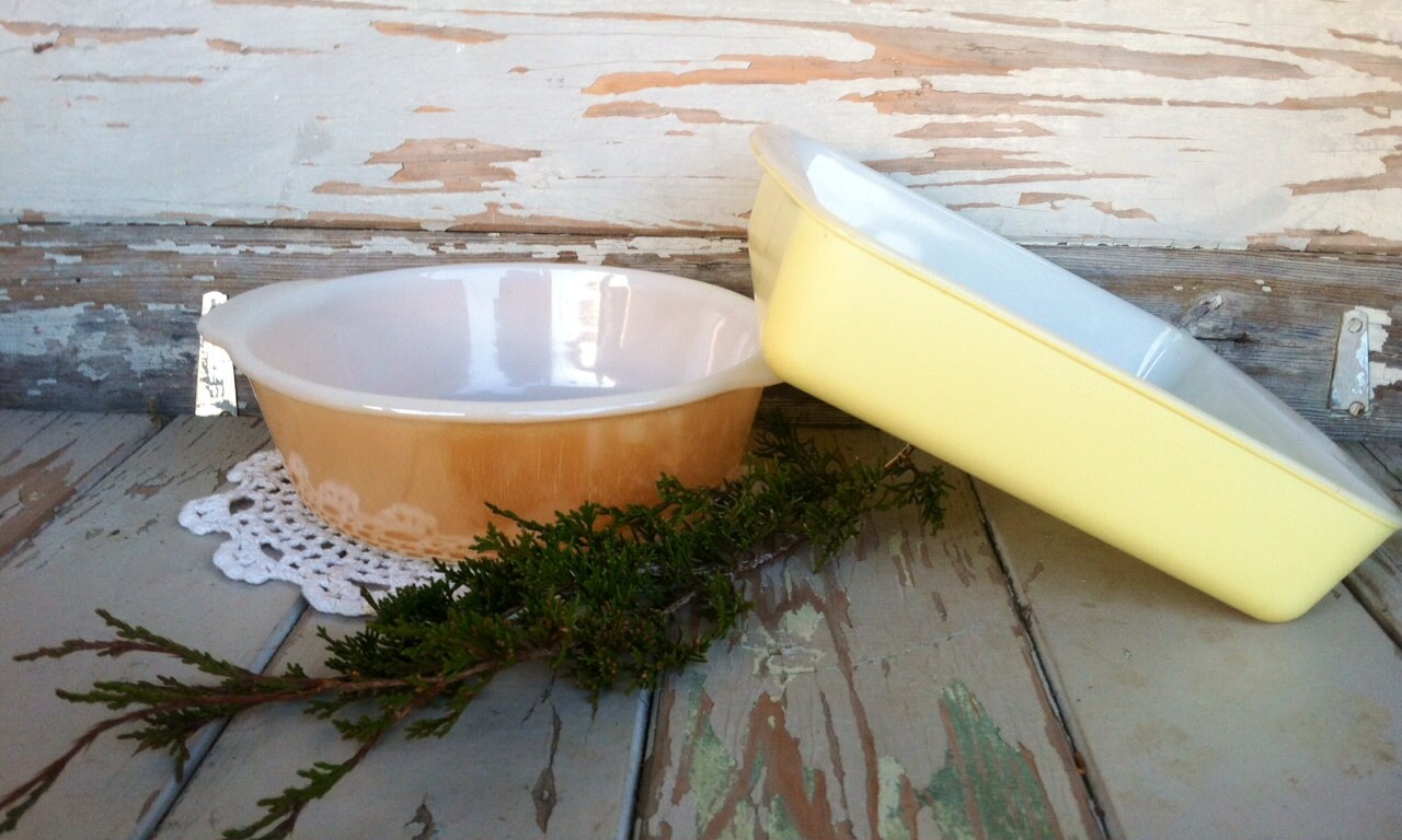 Retro Pyrex Baking Dish Set Vintage Lemon Yellow Peach Lusterware Casserole Serving Ware