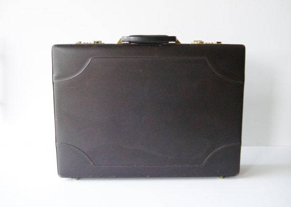 Vintage 1970s 1980s Briefcase Two-Combination Airway