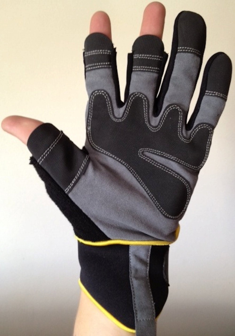 Fingerless Mechanics Gloves As seen in The Daily Mirror and