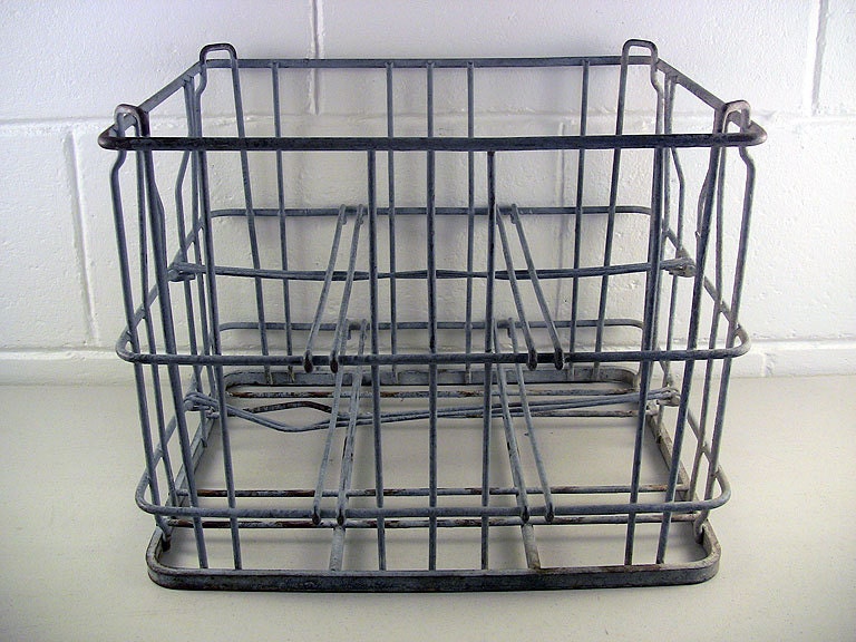 Vintage Milk Crate Metal Wire Dairy Crate 6-Bottle Milk Box Carrier ...
