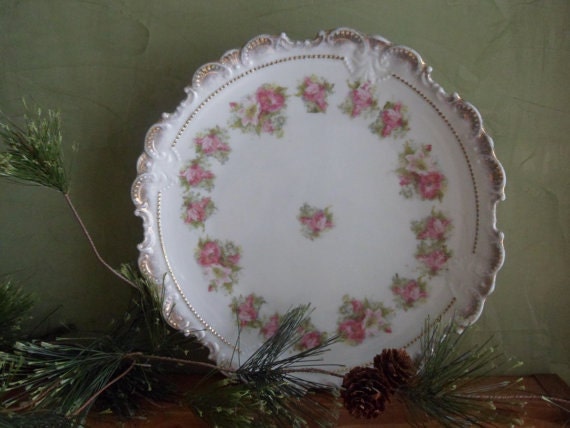 Flower Pattern Decorative Plate, Scallopped Edge Decorative Plate ...