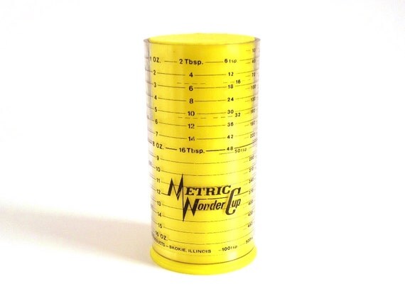 Milmour Wonder Cup Measuring Cups Metric / US Standard Yellow