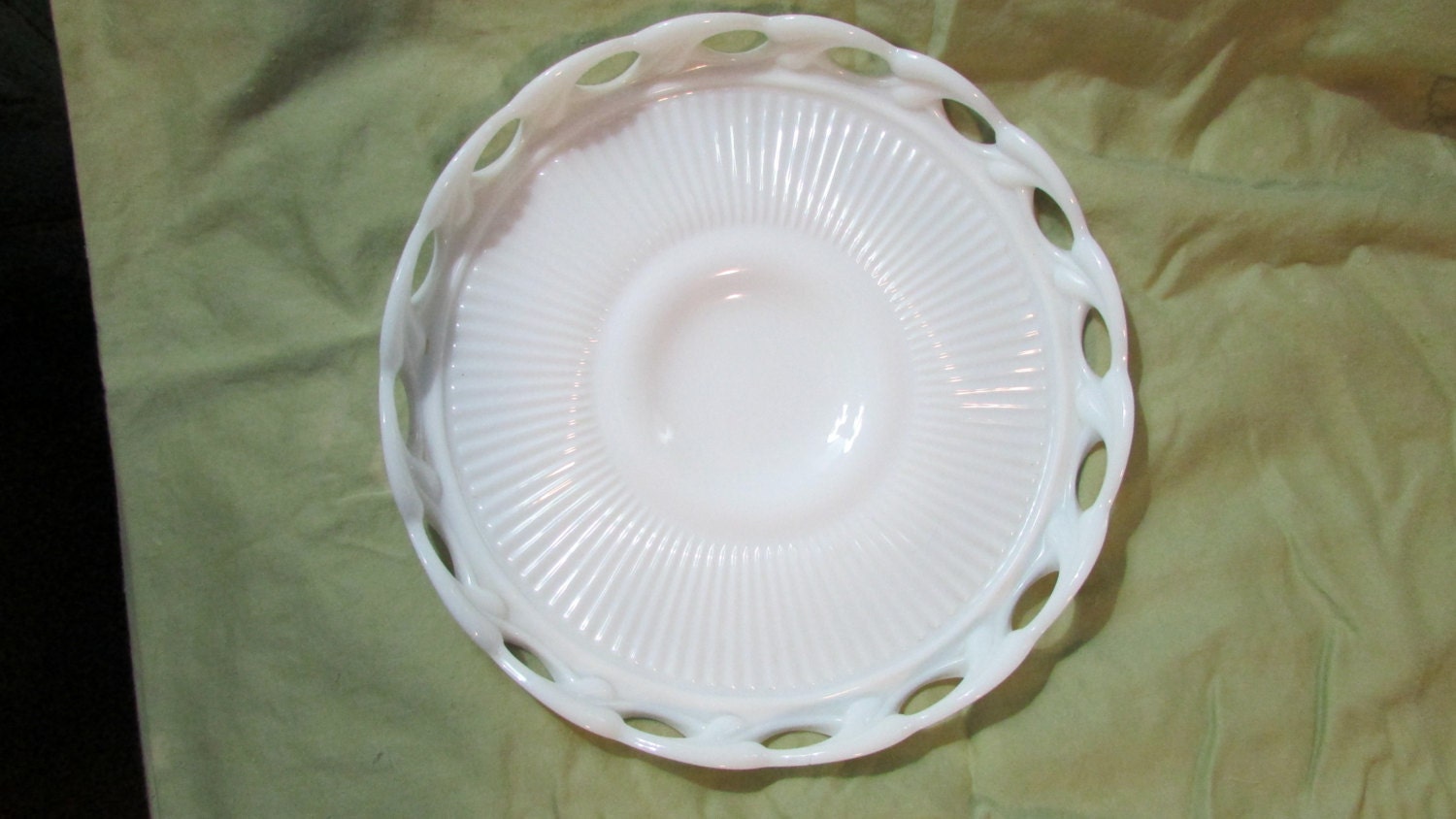 Milk glass platter cake plate with short footing Elegant glass ...