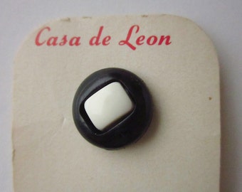 Popular items for two tone buttons on Etsy