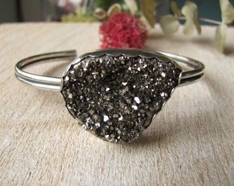 Popular items for druzy cuff on Etsy