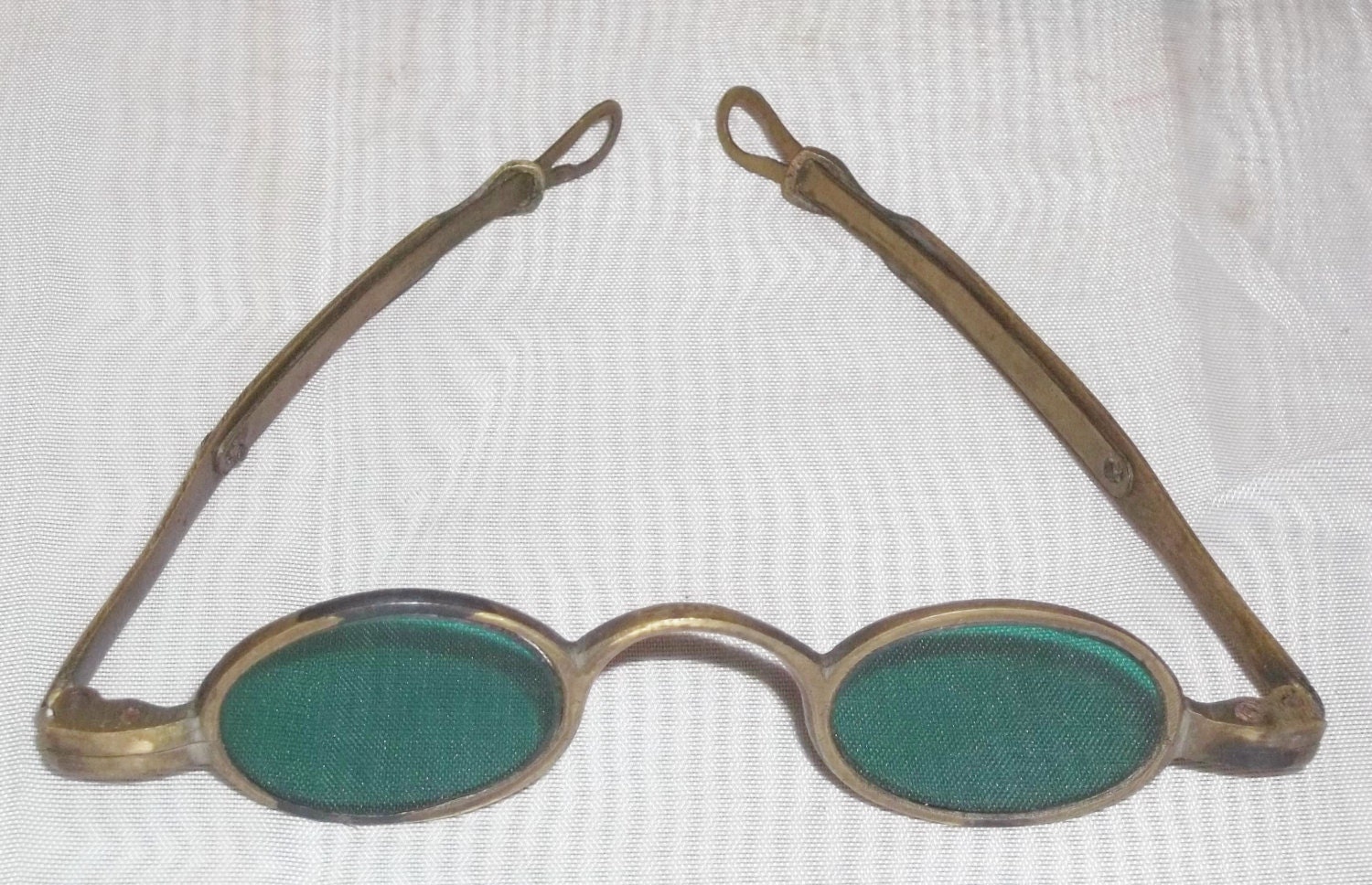 Antique c. 1815-1840 Brass Green Glass Lens Spectacles Glasses