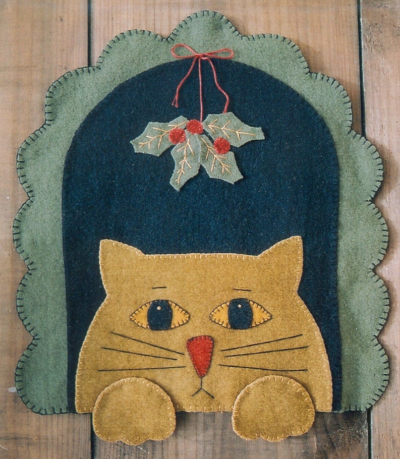 Primitive Wool Penny Rug e-Pattern Cat Sitting Under the