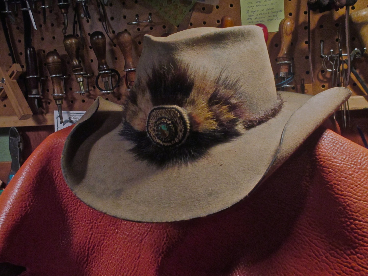 Vintage Charlie Tweddle felt hat nicely aged size
