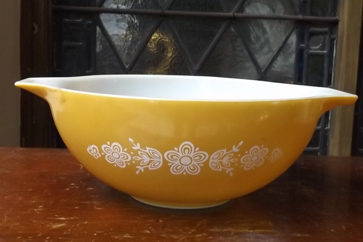 Pyrex Harvest Gold 4 qt bowl Butterfly floral by EarlyGarageSale