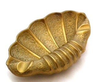 Popular items for shell ashtray on Etsy