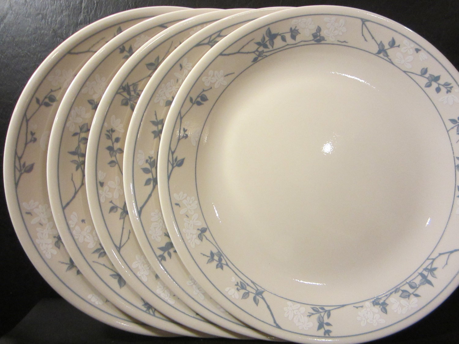 Vintage Plates Corelle First of Spring Dinner Plates Misty Blue and ...