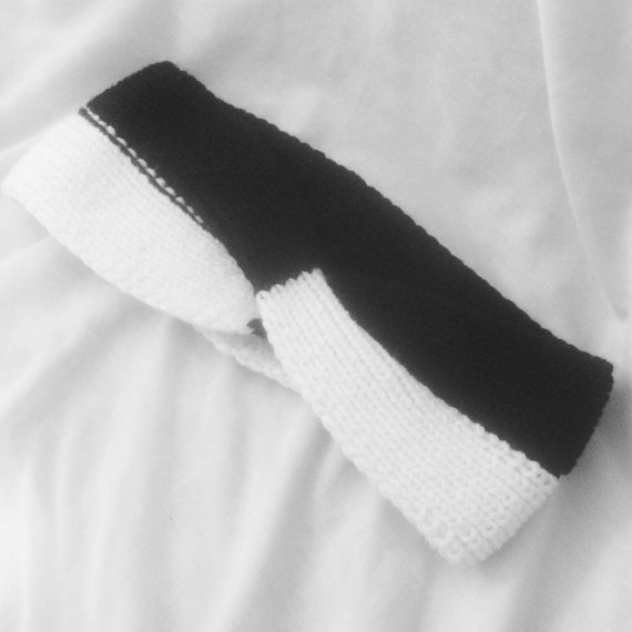 Items similar to Black and white knit headband on Etsy