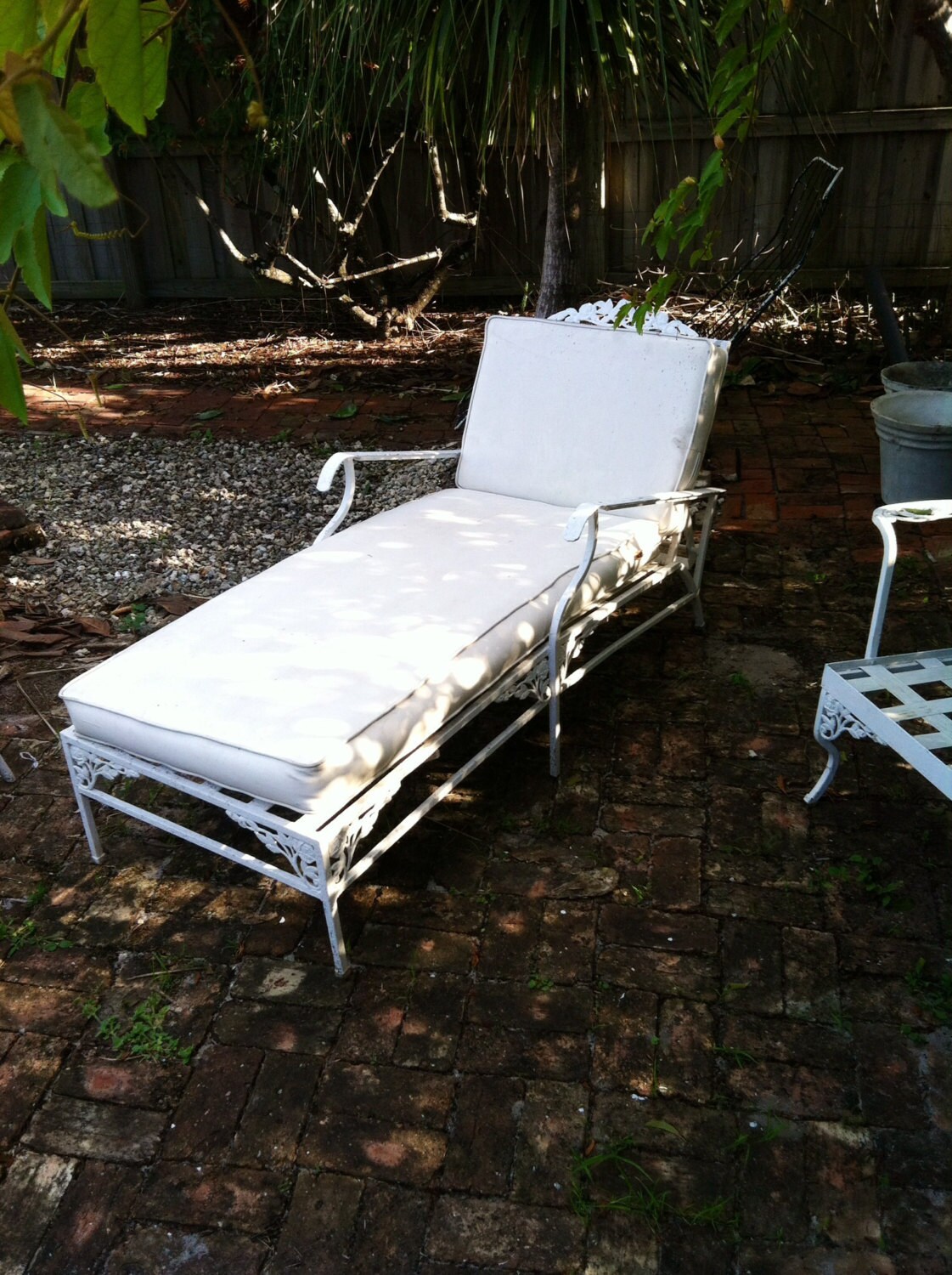 Vintage metal furniture chaise lounge reclining daybed sofa decorative ...