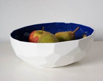 Modern ceramic cup handmade in polygons facetted by studiolorier