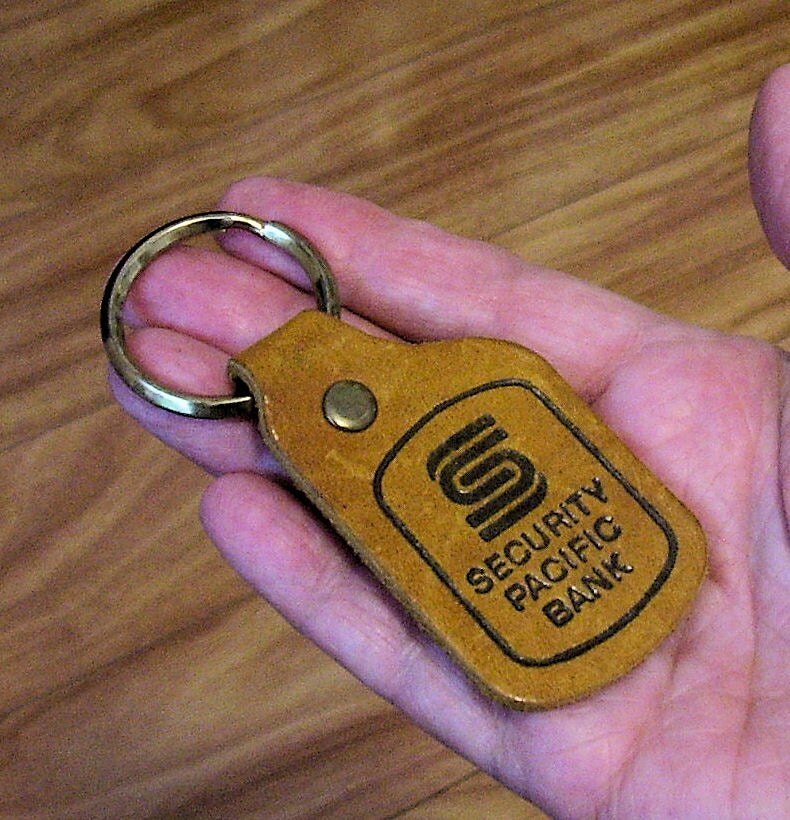 Vintage Leather Key Ring from SECURITY PACIFIC BANK – Haute Juice