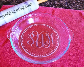 Name Flourish Pie Plate. Custom Engravings. by GoneGirly on Etsy