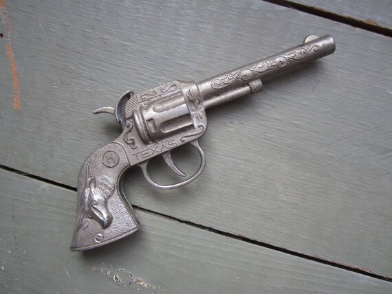 Vintage RARE 1950s Hubley Texas Die Cast Cap Gun WORKS