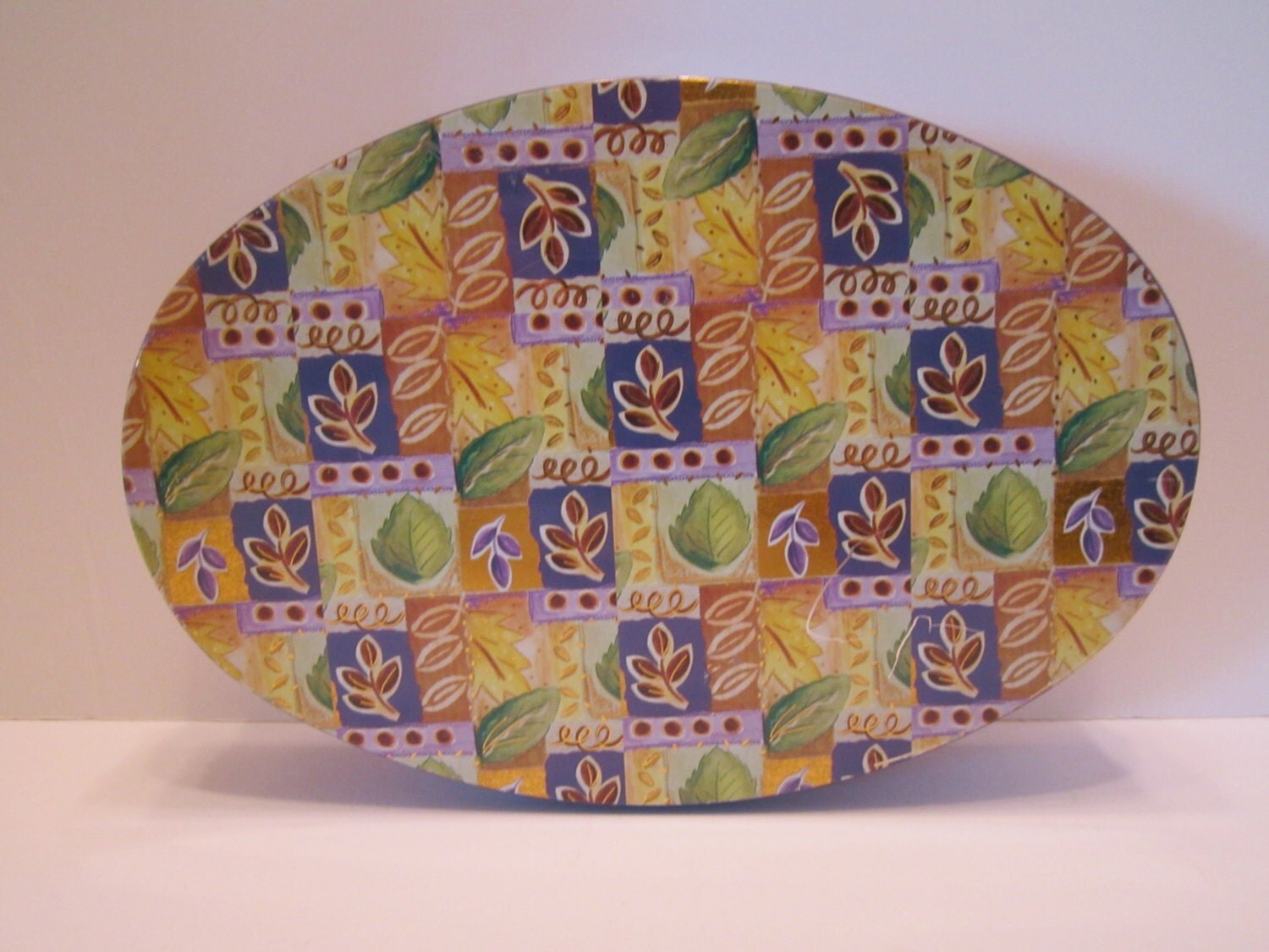 Fannie May Vintage Candy Tin – Oval Shape – Leaf Design – Haute Juice