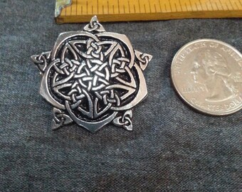 Items similar to A Celtic Rose Garden applique quilt pattern on Etsy