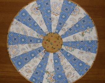 Round table quilt | Etsy