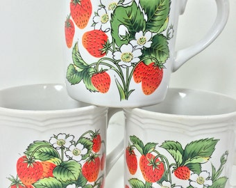 Popular items for strawberry mugs on Etsy